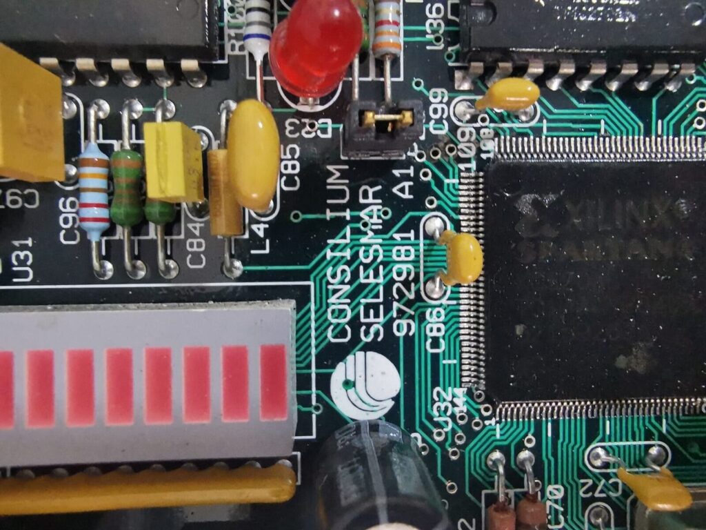 USED CONSILIUM SELESMAR 972984 P1 BAND MARINE RADAR - Orbit Surplus