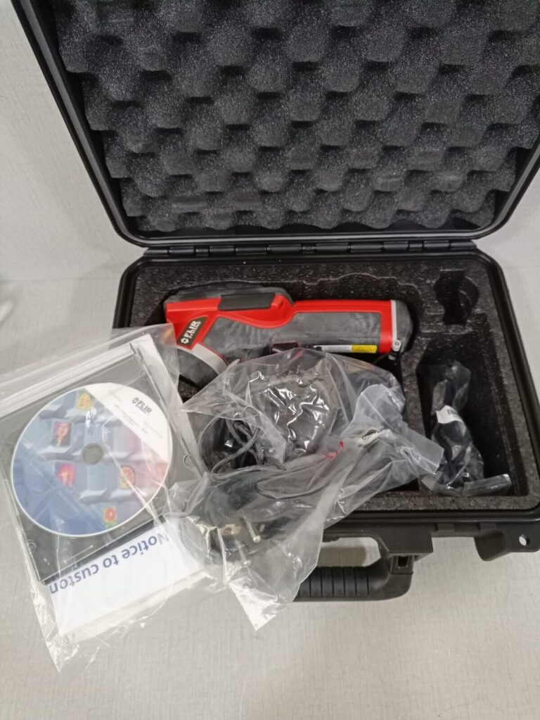 NEW FLIR SYSTEMS InfraCAM Thermal Imaging Camera - Orbit Surplus