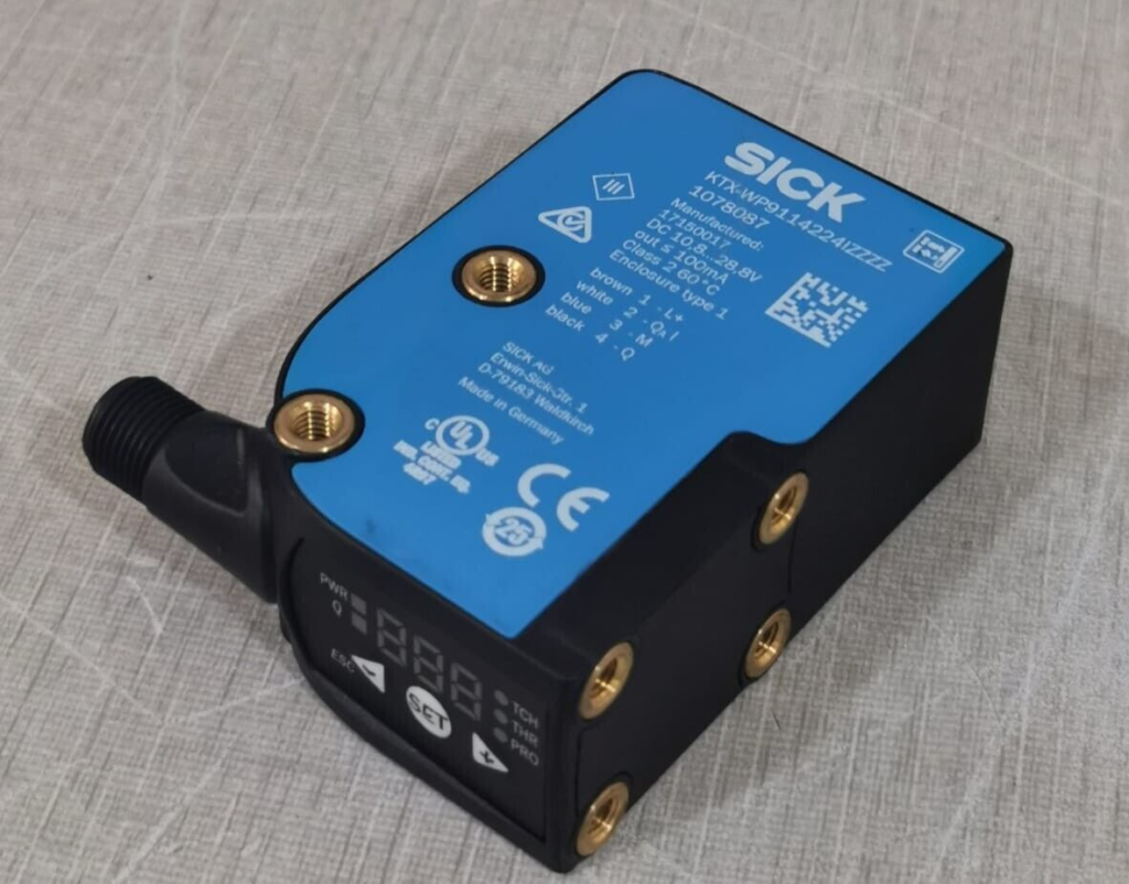 USED Sick deTec4 Core C4C-SA15030A10000 1211505 LIGHT BARRIER 24V ...