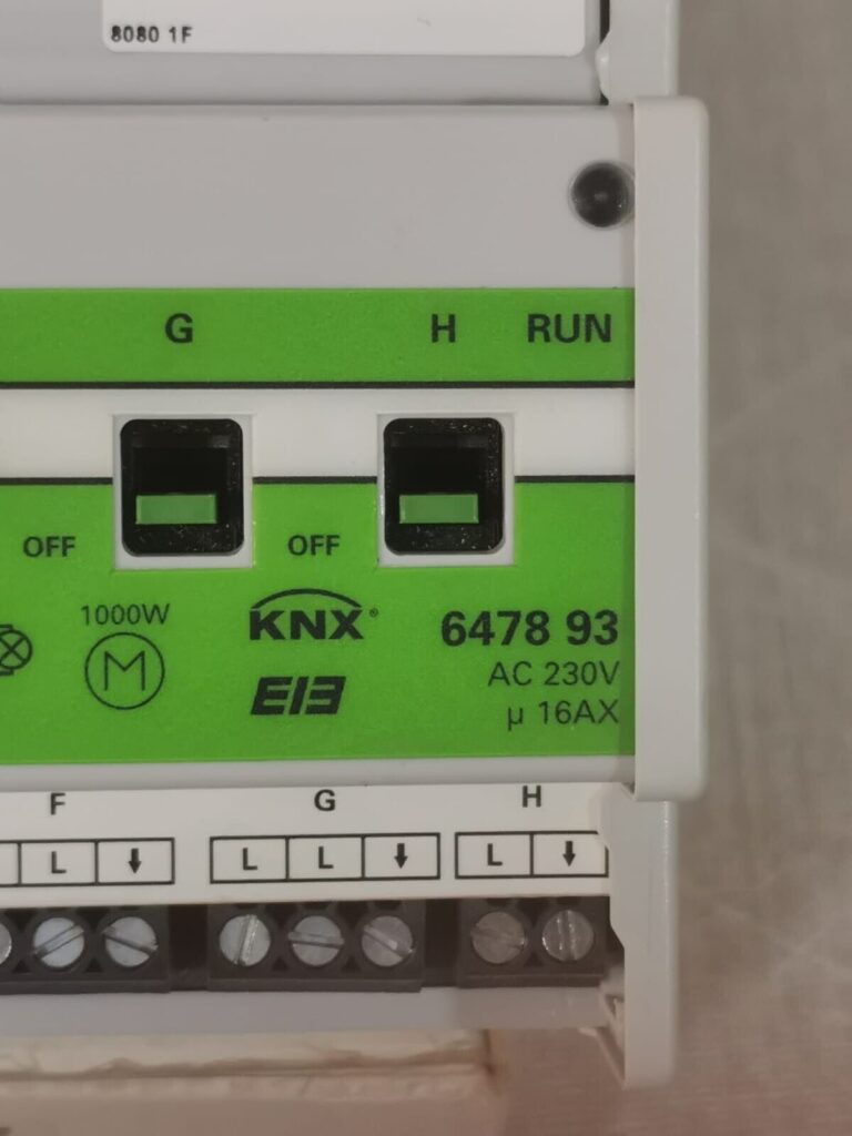 MERTEN INSTABUS EIB KNX 647893 SCHALTAKTOR REG K/ 8X230/16M SWITCHING ...