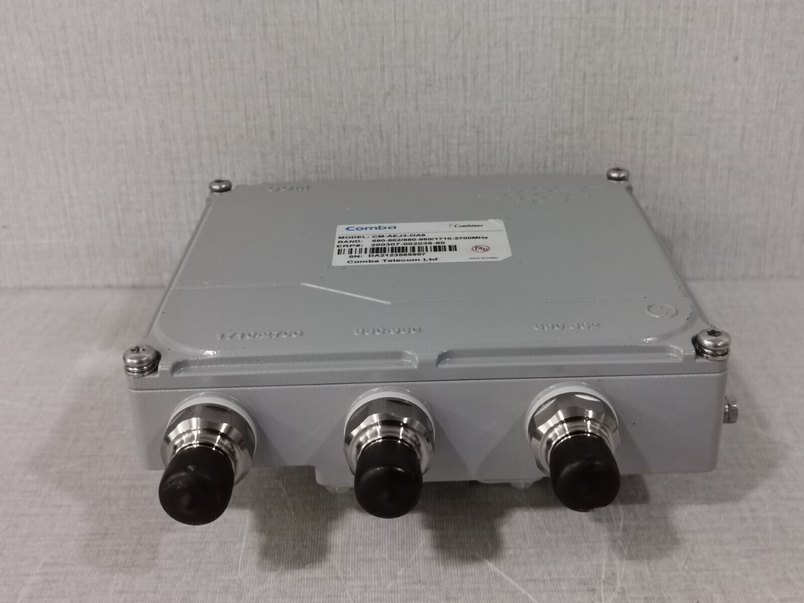 Used COMBA CM-AEJ3-OA6 OUTDOOR TRIPLE-BAND COMBINER - Orbit Surplus