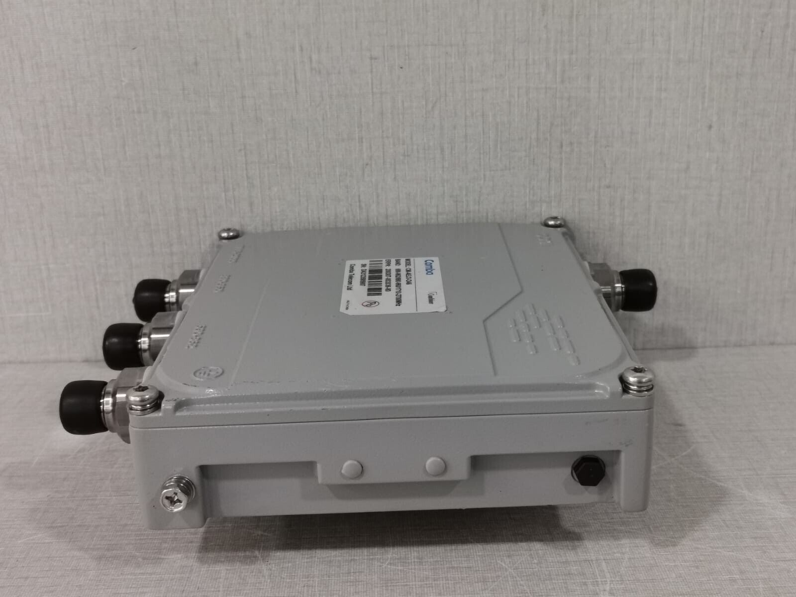 Used COMBA CM-AEJ3-OA6 OUTDOOR TRIPLE-BAND COMBINER - Orbit Surplus