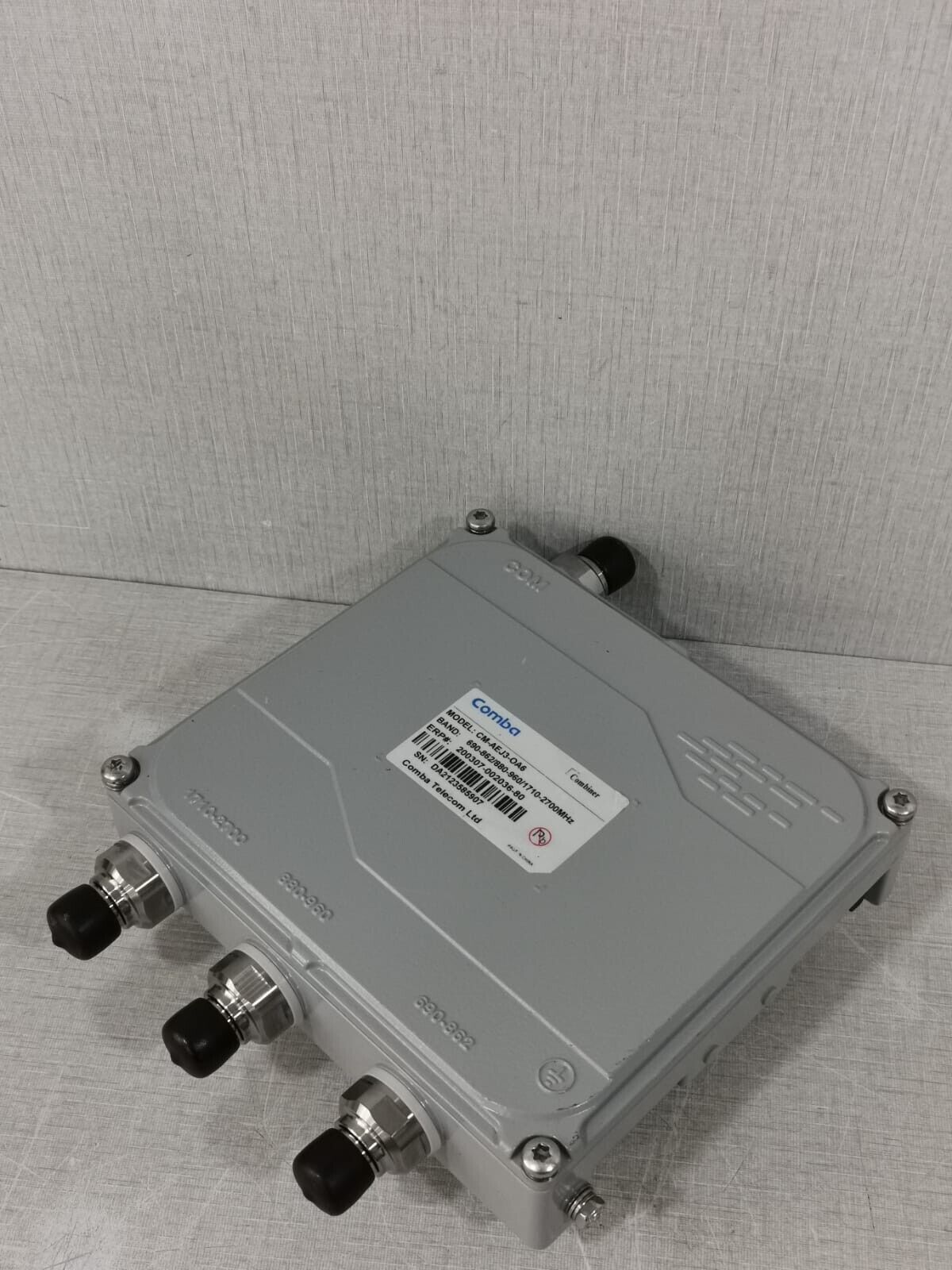 Used COMBA CM-AEJ3-OA6 OUTDOOR TRIPLE-BAND COMBINER - Orbit Surplus