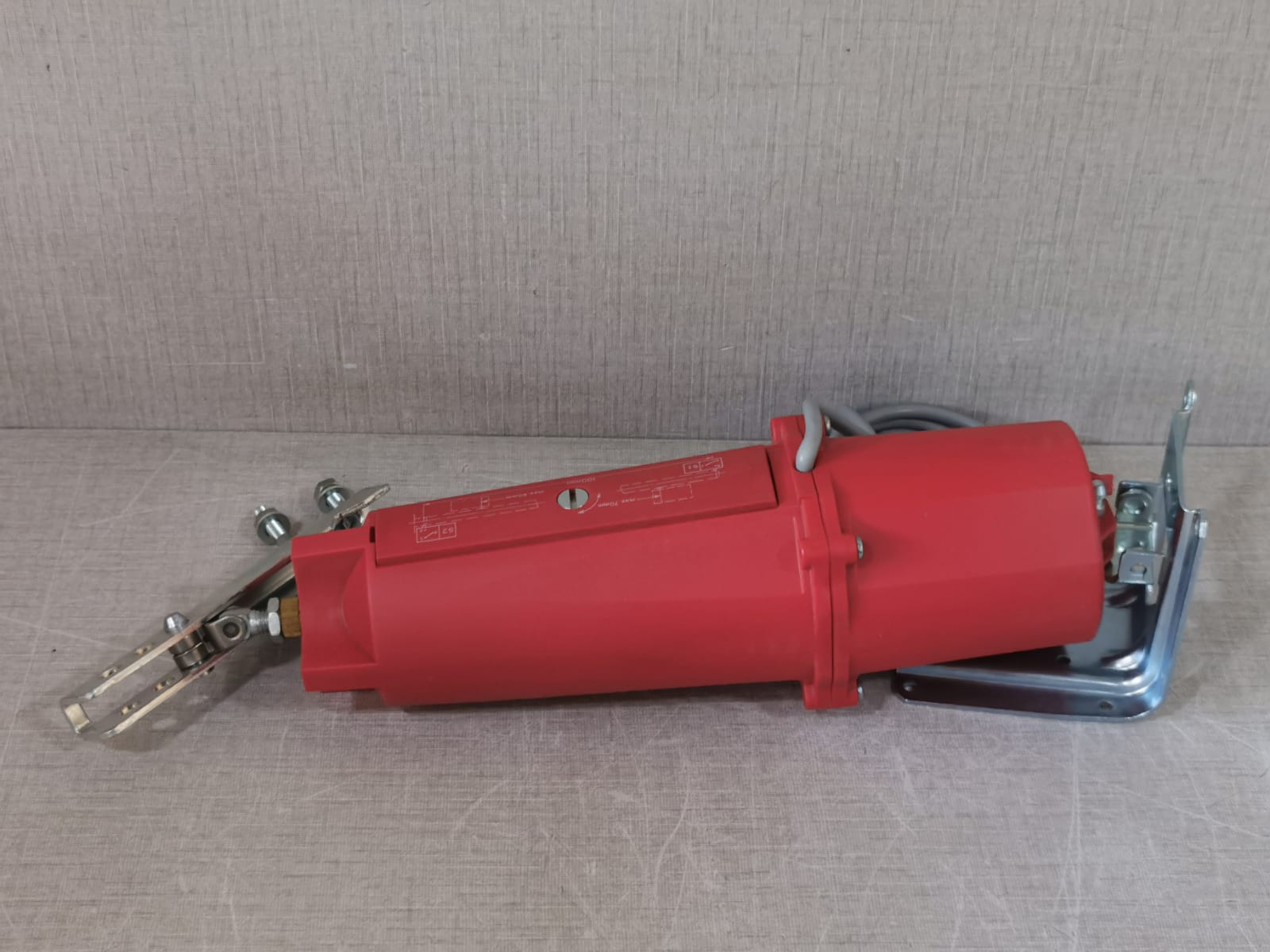 Stäfa Control System SCS-Push Bull A2H250/I 220V, 50hz, 3.5VA - New ...