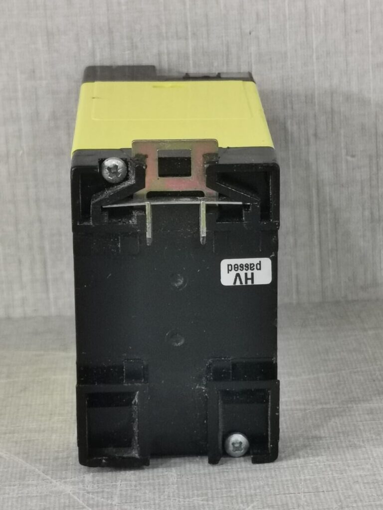 USED BENDER SUA143 B932802 VOLTAGE RELAY - Orbit Surplus
