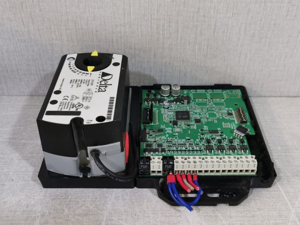 USED DELTA CONTROLS EZV-440-AMP ENTELIZONE PROGRAMMABLE VAV CONTROLLER ...