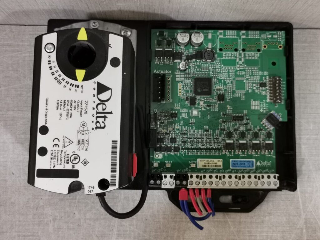USED DELTA CONTROLS EZV-440-AMP ENTELIZONE PROGRAMMABLE VAV CONTROLLER ...
